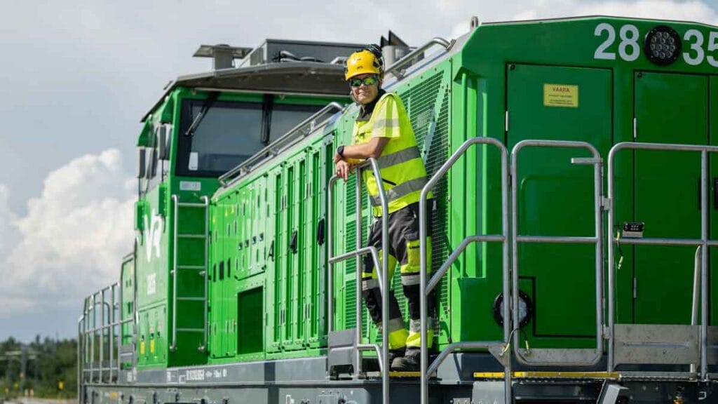 UPM y el operador ferroviario finlandés VR migran sus operaciones a ...